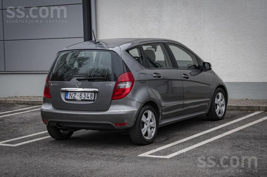 Pelēks Mercedes-Benz A 200 2008 Rīga, ar dzinēja tilpumu 2.00 L un nobraukumu 189 tūkst. km par 3990 €, foto 5 vietnē AUTOMOTO.COM.LV