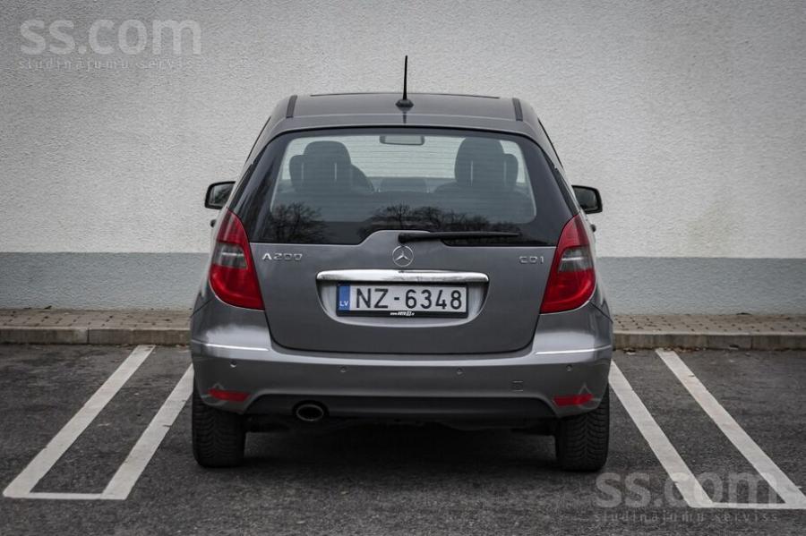 Pelēks Mercedes-Benz A 200 2008 Rīga, ar dzinēja tilpumu 2.00 L un nobraukumu 189 tūkst. km par 3990 €, foto 6 vietnē AUTOMOTO.COM.LV