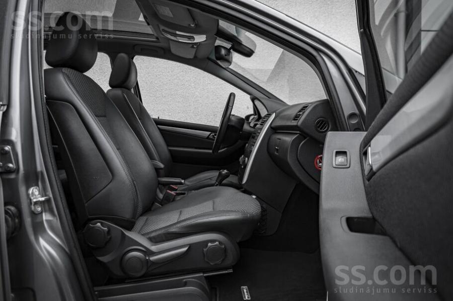 Pelēks Mercedes-Benz A 200 2008 Rīga, ar dzinēja tilpumu 2.00 L un nobraukumu 189 tūkst. km par 3990 €, foto 12 vietnē AUTOMOTO.COM.LV