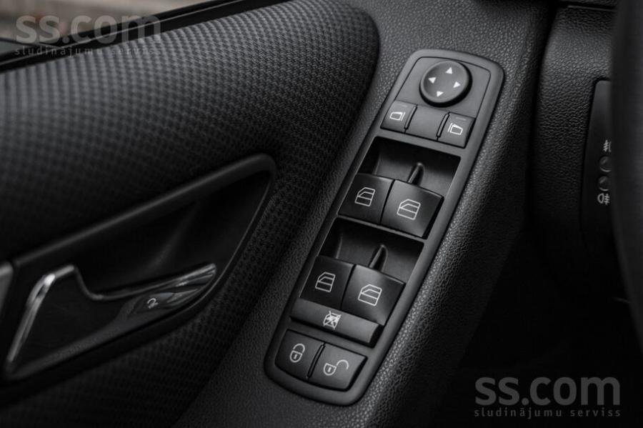 Pelēks Mercedes-Benz A 200 2008 Rīga, ar dzinēja tilpumu 2.00 L un nobraukumu 189 tūkst. km par 3990 €, foto 17 vietnē AUTOMOTO.COM.LV