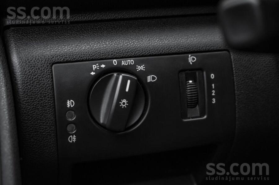 Pelēks Mercedes-Benz A 200 2008 Rīga, ar dzinēja tilpumu 2.00 L un nobraukumu 189 tūkst. km par 3990 €, foto 18 vietnē AUTOMOTO.COM.LV