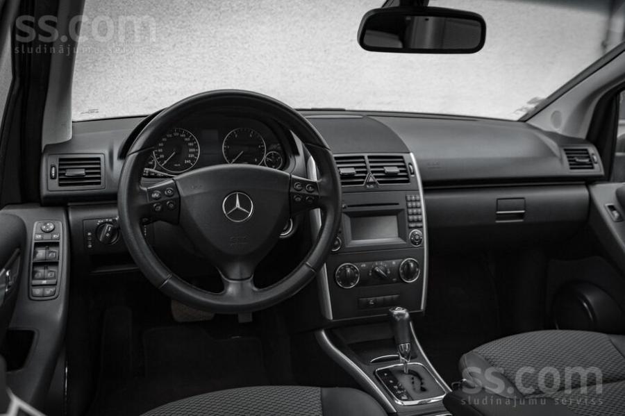 Pelēks Mercedes-Benz A 200 2008 Rīga, ar dzinēja tilpumu 2.00 L un nobraukumu 189 tūkst. km par 3990 €, foto 19 vietnē AUTOMOTO.COM.LV