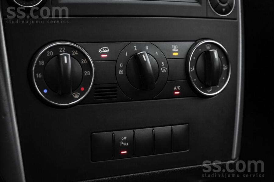 Pelēks Mercedes-Benz A 200 2008 Rīga, ar dzinēja tilpumu 2.00 L un nobraukumu 189 tūkst. km par 3990 €, foto 25 vietnē AUTOMOTO.COM.LV