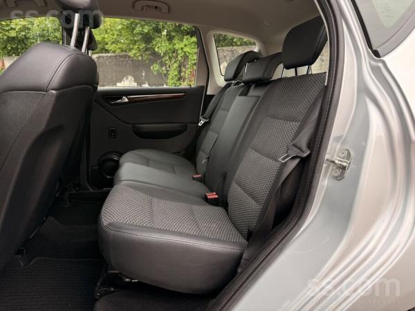 Grey Mercedes-Benz A 200 2010 in Liepaja, with an engine capacity of 2.00 L and mileage of 221 thousand km for 4200 €, photo 9 on AUTOMOTO.COM.LV