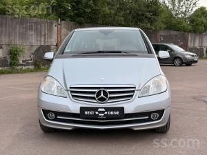 Grey Mercedes-Benz A 200 2010 in Liepaja, with an engine capacity of 2.00 L and mileage of 221 thousand km for 3950 €, photo 3 on AUTOMOTO.COM.LV