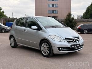 Grey Mercedes-Benz A 200 2010 in Liepaja, with an engine capacity of 2.00 L and mileage of 221 thousand km for 3950 €, photo 4 on AUTOMOTO.COM.LV