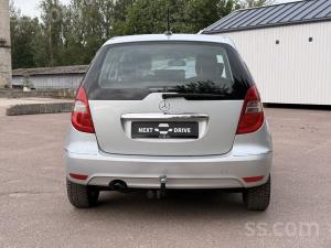 Grey Mercedes-Benz A 200 2010 in Liepaja, with an engine capacity of 2.00 L and mileage of 221 thousand km for 3950 €, photo 6 on AUTOMOTO.COM.LV