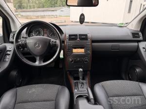Grey Mercedes-Benz A 200 2010 in Liepaja, with an engine capacity of 2.00 L and mileage of 221 thousand km for 3950 €, photo 8 on AUTOMOTO.COM.LV