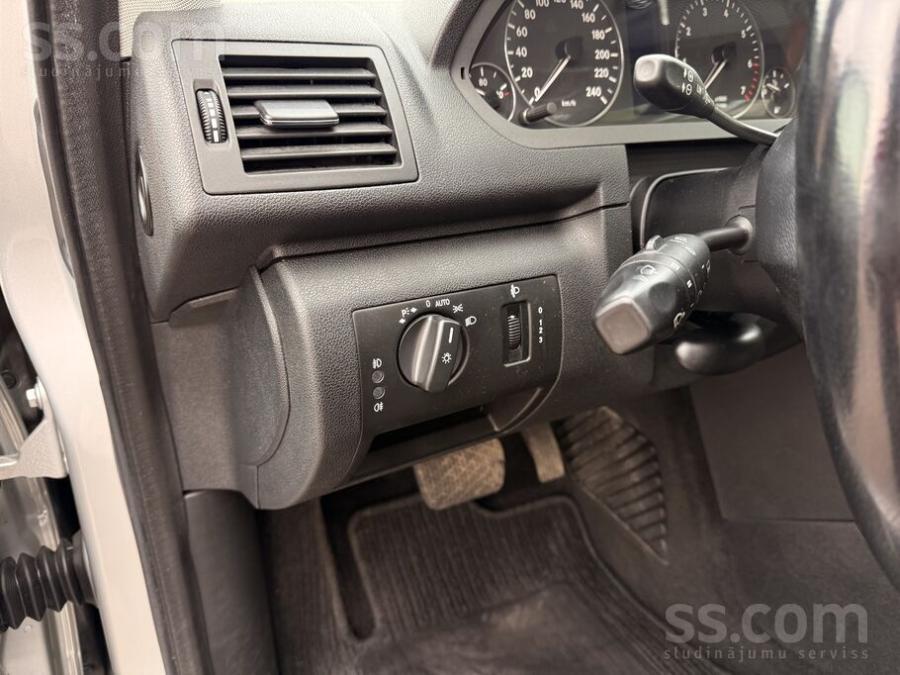 Grey Mercedes-Benz A 200 2010 in Liepaja, with an engine capacity of 2.00 L and mileage of 221 thousand km for 3950 €, photo 14 on AUTOMOTO.COM.LV