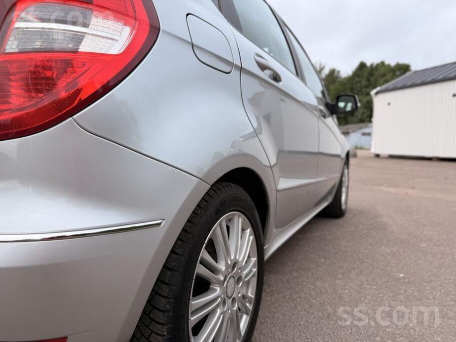 Grey Mercedes-Benz A 200 2010 in Liepaja, with an engine capacity of 2.00 L and mileage of 221 thousand km for 3950 €, photo 17 on AUTOMOTO.COM.LV