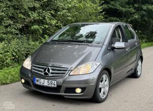 Pelēks Mercedes-Benz A 200 2010 Kauņa, ar dzinēja tilpumu 2.00 L un nobraukumu 106 tūkst. km par 2999 €, foto  vietnē AUTOMOTO.COM.LV