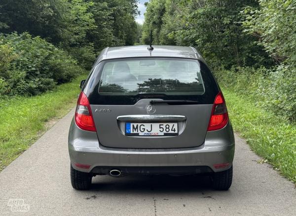 Pelēks Mercedes-Benz A 200 2010 Kauņa, ar dzinēja tilpumu 2.00 L un nobraukumu 106 tūkst. km par 2999 €, foto 6 vietnē AUTOMOTO.COM.LV
