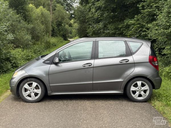 Pelēks Mercedes-Benz A 200 2010 Kauņa, ar dzinēja tilpumu 2.00 L un nobraukumu 106 tūkst. km par 2999 €, foto 9 vietnē AUTOMOTO.COM.LV