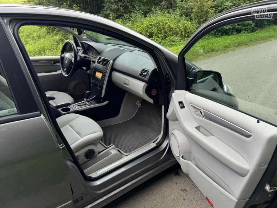 Pelēks Mercedes-Benz A 200 2010 Kauņa, ar dzinēja tilpumu 2.00 L un nobraukumu 106 tūkst. km par 2999 €, foto 15 vietnē AUTOMOTO.COM.LV