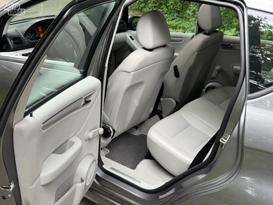 Pelēks Mercedes-Benz A 200 2010 Kauņa, ar dzinēja tilpumu 2.00 L un nobraukumu 106 tūkst. km par 2999 €, foto 16 vietnē AUTOMOTO.COM.LV
