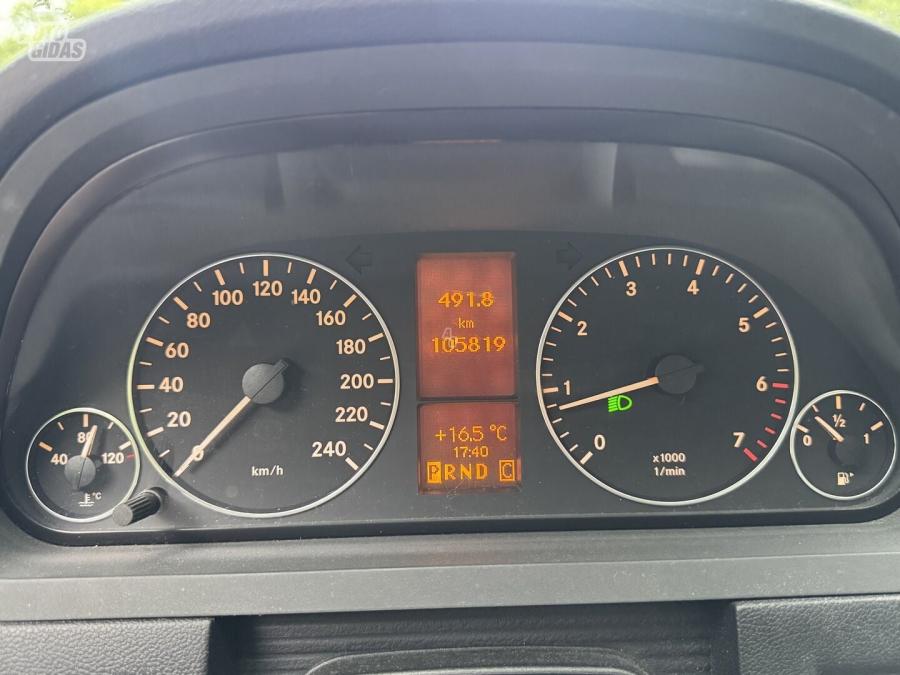 Pelēks Mercedes-Benz A 200 2010 Kauņa, ar dzinēja tilpumu 2.00 L un nobraukumu 106 tūkst. km par 2999 €, foto 23 vietnē AUTOMOTO.COM.LV
