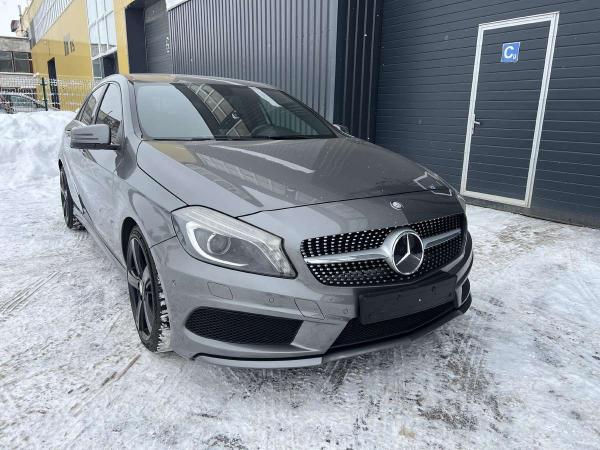Pelēks Mercedes-Benz A 200 2013 Alīta, ar dzinēja tilpumu 1.80 L un nobraukumu 201 tūkst. km par 7800 €, foto 1 vietnē AUTOMOTO.COM.LV
