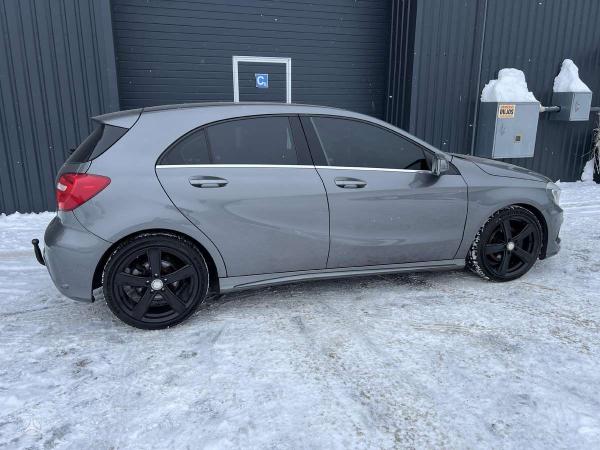 Pelēks Mercedes-Benz A 200 2013 Alīta, ar dzinēja tilpumu 1.80 L un nobraukumu 201 tūkst. km par 7800 €, foto 5 vietnē AUTOMOTO.COM.LV