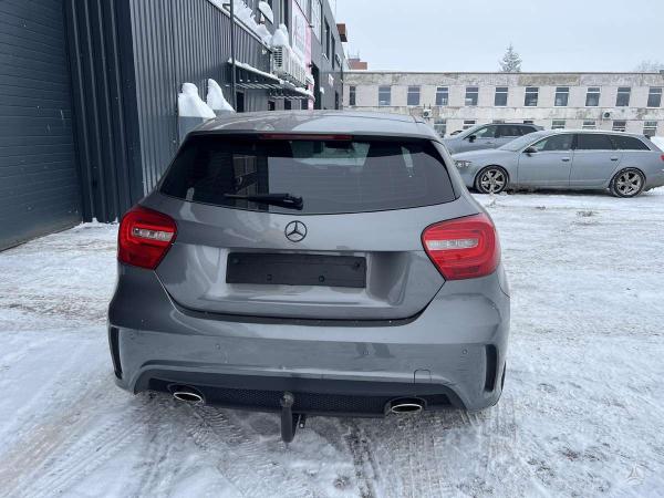 Pelēks Mercedes-Benz A 200 2013 Alīta, ar dzinēja tilpumu 1.80 L un nobraukumu 201 tūkst. km par 7600 €, foto 9 vietnē AUTOMOTO.COM.LV
