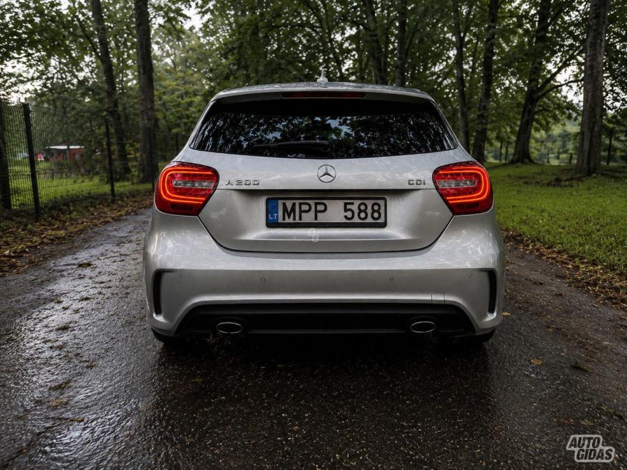 Pelēks Mercedes-Benz A 200 2013 Viļņa, ar dzinēja tilpumu 1.80 L un nobraukumu 203 tūkst. km par 8000 €, foto 6 vietnē AUTOMOTO.COM.LV