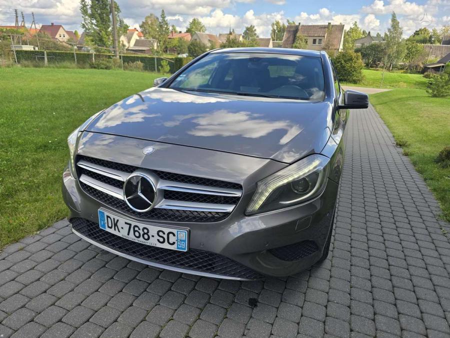 Grey Mercedes-Benz A 200 2013 in Rokiskis, with an engine capacity of 1.80 L and mileage of 260 thousand km for 6700 €, photo 6 on AUTOMOTO.COM.LV