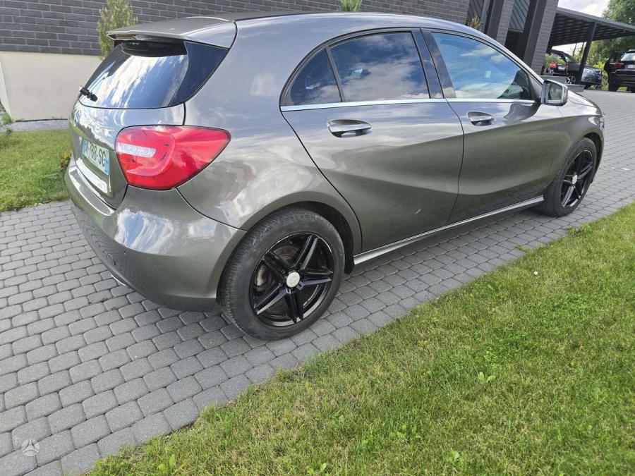 Grey Mercedes-Benz A 200 2013 in Rokiskis, with an engine capacity of 1.80 L and mileage of 260 thousand km for 6700 €, photo 9 on AUTOMOTO.COM.LV