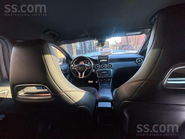 Grey Mercedes-Benz A 200 2015 in Riga, with an engine capacity of 2.10 L and mileage of 189 thousand km for 10700 €, photo 3 on AUTOMOTO.COM.LV