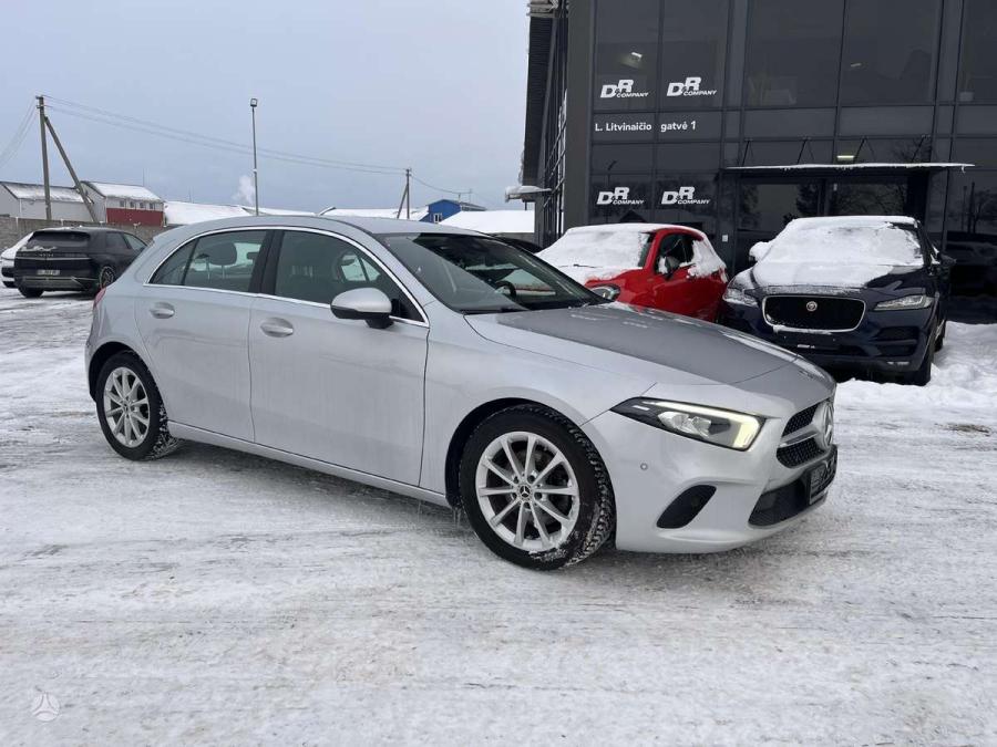 Grey Mercedes-Benz A 200 2018 in Taurage, with an engine capacity of 1.30 L and mileage of 260 thousand km for 10900 €, photo 1 on AUTOMOTO.COM.LV
