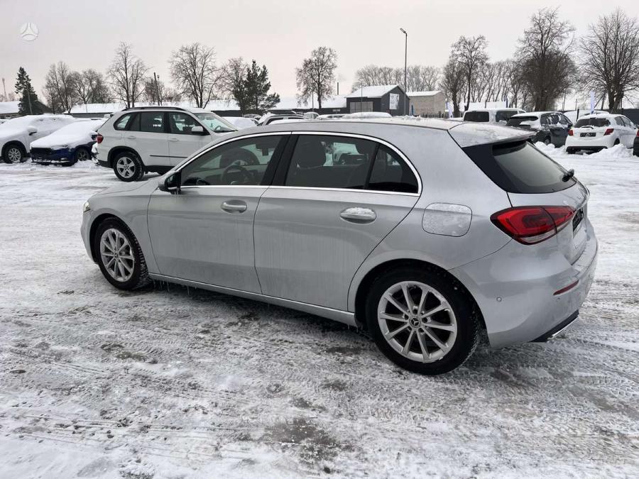 Grey Mercedes-Benz A 200 2018 in Taurage, with an engine capacity of 1.30 L and mileage of 260 thousand km for 10900 €, photo 11 on AUTOMOTO.COM.LV