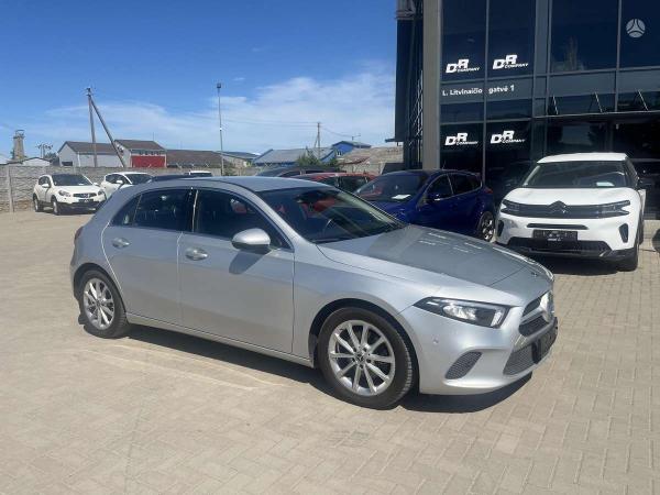 Grey Mercedes-Benz A 200 2018 in Taurage, with an engine capacity of 1.30 L and mileage of 260 thousand km for 10500 €, photo 5 on AUTOMOTO.COM.LV