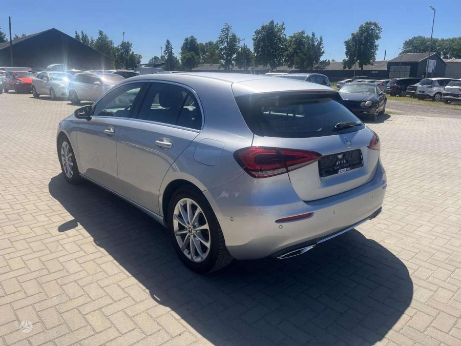 Grey Mercedes-Benz A 200 2018 in Taurage, with an engine capacity of 1.30 L and mileage of 260 thousand km for 10500 €, photo 11 on AUTOMOTO.COM.LV