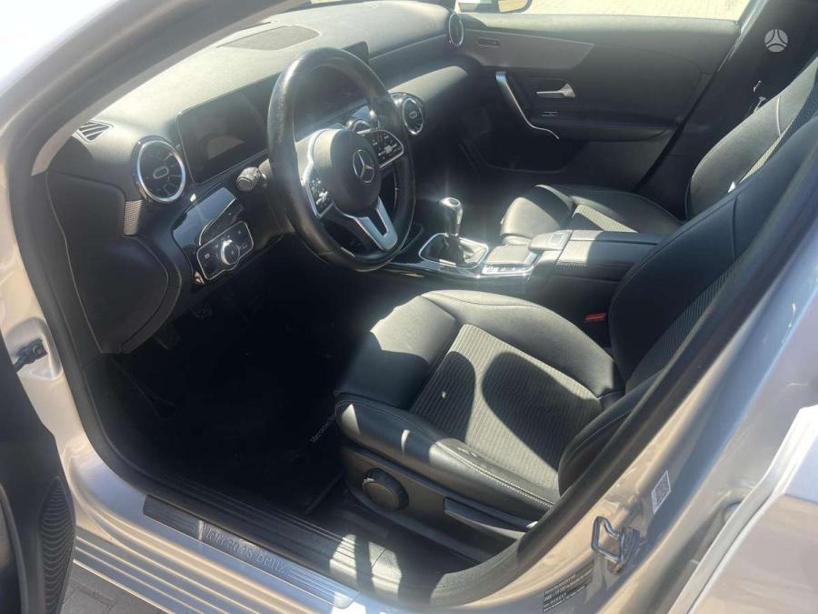 Grey Mercedes-Benz A 200 2018 in Taurage, with an engine capacity of 1.30 L and mileage of 260 thousand km for 10500 €, photo 14 on AUTOMOTO.COM.LV