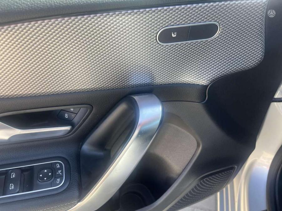 Grey Mercedes-Benz A 200 2018 in Taurage, with an engine capacity of 1.30 L and mileage of 260 thousand km for 10500 €, photo 16 on AUTOMOTO.COM.LV