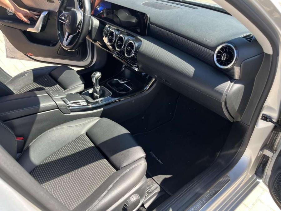 Grey Mercedes-Benz A 200 2018 in Taurage, with an engine capacity of 1.30 L and mileage of 260 thousand km for 10500 €, photo 20 on AUTOMOTO.COM.LV