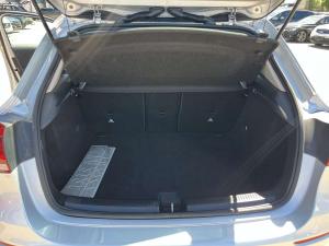 Grey Mercedes-Benz A 200 2018 in Taurage, with an engine capacity of 1.30 L and mileage of 260 thousand km for 10500 €, photo 23 on AUTOMOTO.COM.LV