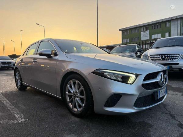 Grey Mercedes-Benz A 200 2018 in Utena, with an engine capacity of 1.33 L and mileage of 317 thousand km for 11500 €, photo 3 on AUTOMOTO.COM.LV