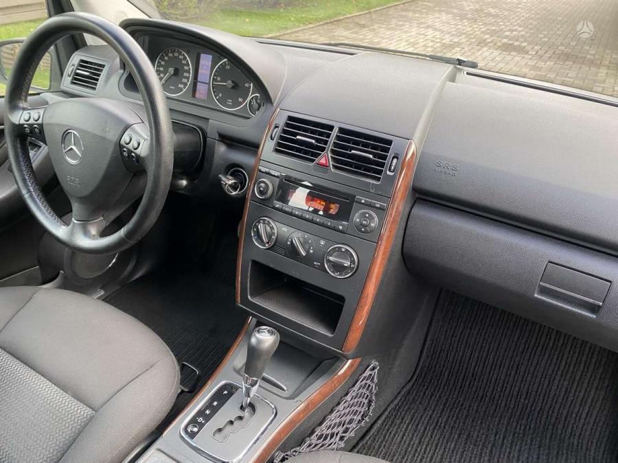 Grey Mercedes-Benz A 200 2005 in Klaipeda, with an engine capacity of 1.99 L and mileage of 169 thousand km for 3250 €, photo 10 on AUTOMOTO.COM.LV