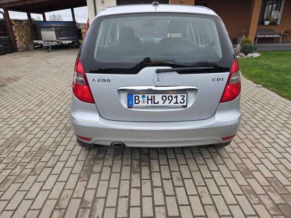 Pelēks Mercedes-Benz A 200 2011 Kaišiadorys, ar dzinēja tilpumu 2.00 L un nobraukumu 283 tūkst. km par 3150 €, foto 8 vietnē AUTOMOTO.COM.LV