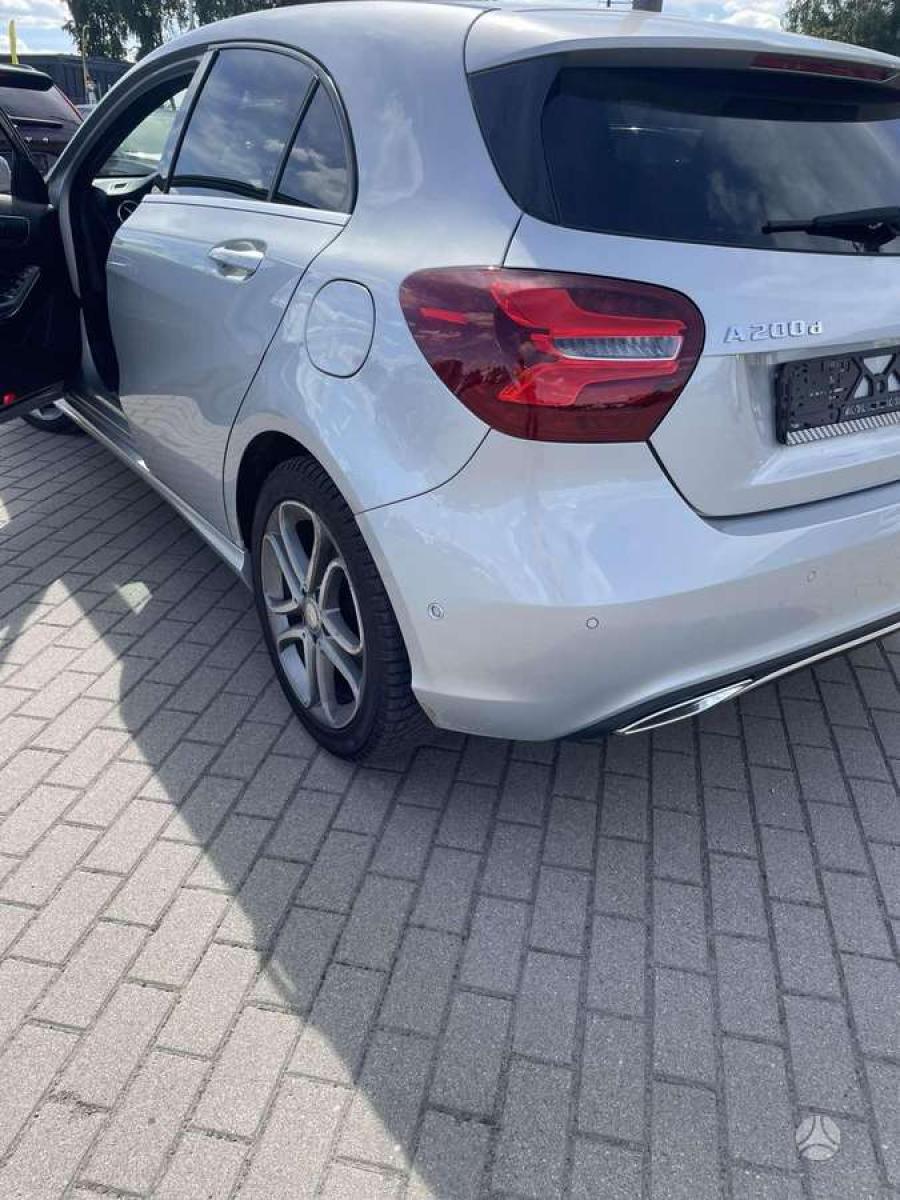 Grey Mercedes-Benz A 200 2017 in Marijampole, with an engine capacity of 2.14 L and mileage of 230 thousand km for 10900 €, photo 5 on AUTOMOTO.COM.LV