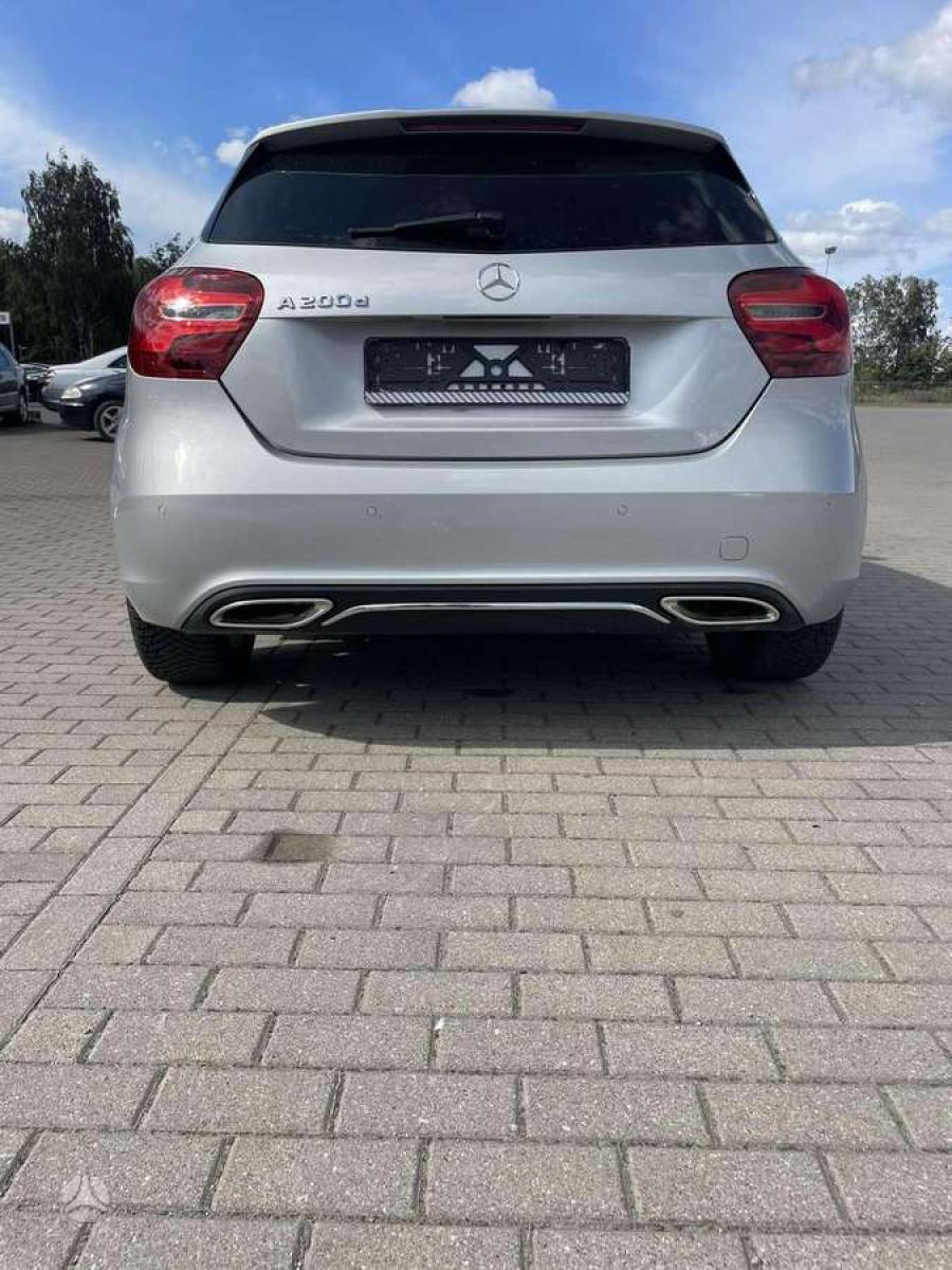 Grey Mercedes-Benz A 200 2017 in Marijampole, with an engine capacity of 2.14 L and mileage of 230 thousand km for 10900 €, photo 7 on AUTOMOTO.COM.LV