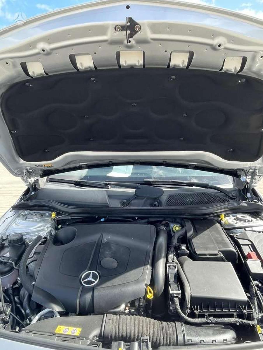 Grey Mercedes-Benz A 200 2017 in Marijampole, with an engine capacity of 2.14 L and mileage of 230 thousand km for 10900 €, photo 8 on AUTOMOTO.COM.LV