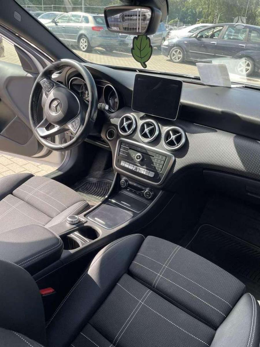 Grey Mercedes-Benz A 200 2017 in Marijampole, with an engine capacity of 2.14 L and mileage of 230 thousand km for 10900 €, photo 9 on AUTOMOTO.COM.LV