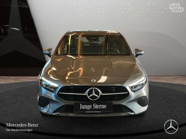 Pelēks Mercedes-Benz A 200 2025 Kauņa, ar dzinēja tilpumu 1.30 L un nobraukumu 12 tūkst. km par 31009 €, foto 3 vietnē AUTOMOTO.COM.LV