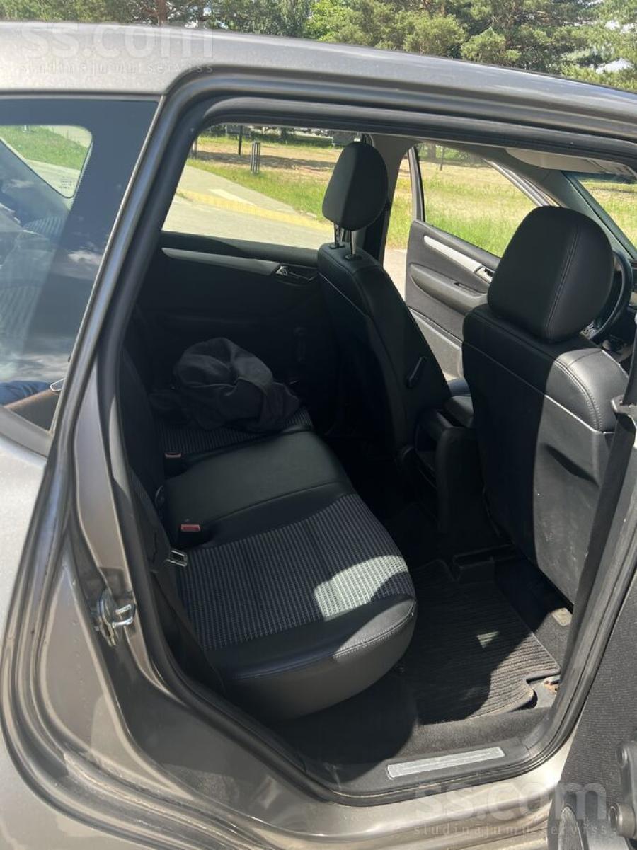 Mercedes-Benz A 200 2005 in Riga, with an engine capacity of 2.00 L and mileage of 192 thousand km for 1450 €, photo 11 on AUTOMOTO.COM.LV