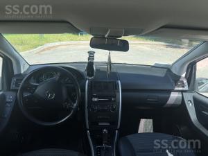 Mercedes-Benz A 200 2005 in Riga, with an engine capacity of 2.00 L and mileage of 192 thousand km for 1450 €, photo 18 on AUTOMOTO.COM.LV