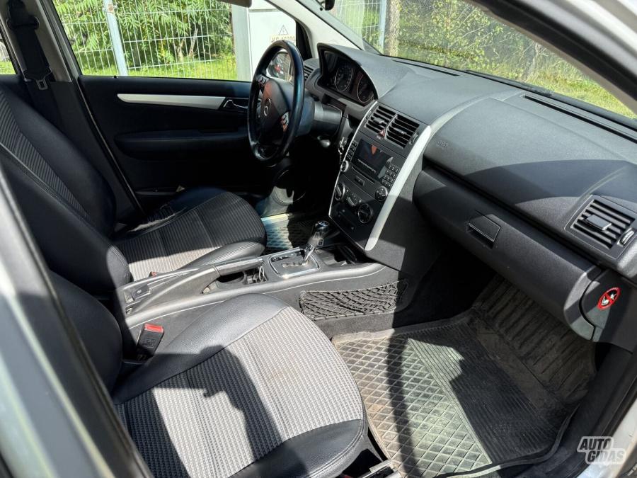 Mercedes-Benz A 200 2006 Viļņa, ar dzinēja tilpumu 2.00 L un nobraukumu 230 tūkst. km par 1650 €, foto 9 vietnē AUTOMOTO.COM.LV