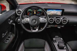 Red Mercedes-Benz A 200 2018 in Kaunas, with an engine capacity of 1.30 L and mileage of 186 thousand km for 16950 €, photo 16 on AUTOMOTO.COM.LV