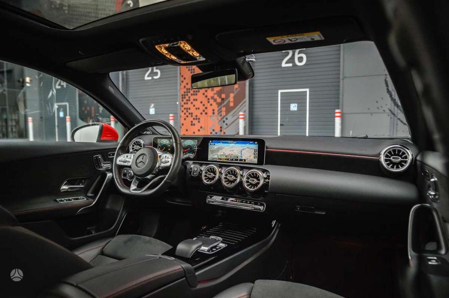 Red Mercedes-Benz A 200 2018 in Kaunas, with an engine capacity of 1.30 L and mileage of 186 thousand km for 16950 €, photo 17 on AUTOMOTO.COM.LV