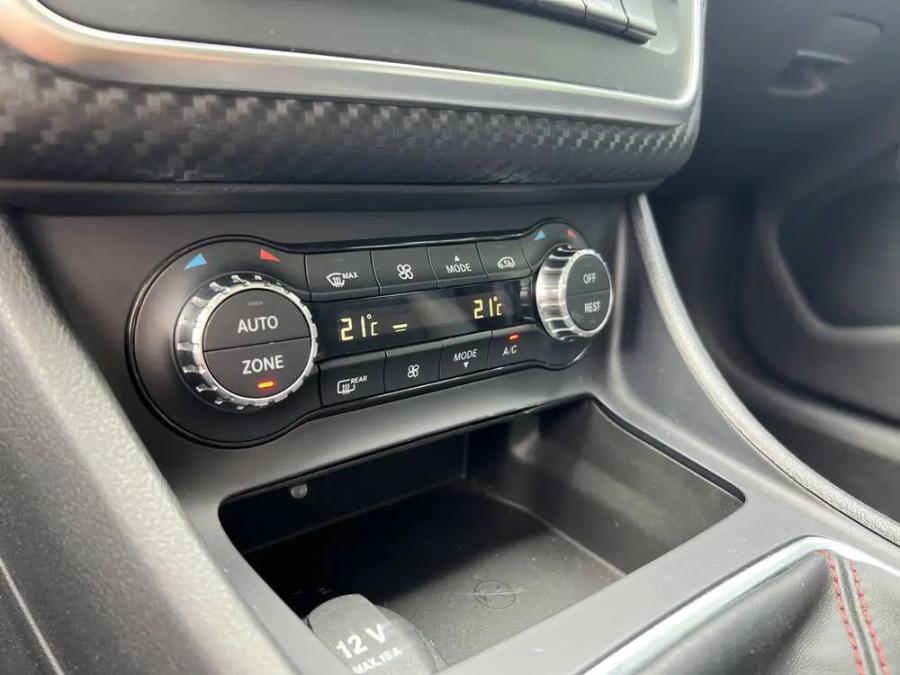 Balts Mercedes-Benz A 200 2013 Liepāja, ar dzinēja tilpumu 1.80 L un nobraukumu 239 tūkst. km par 9999 €, foto 12 vietnē AUTOMOTO.COM.LV