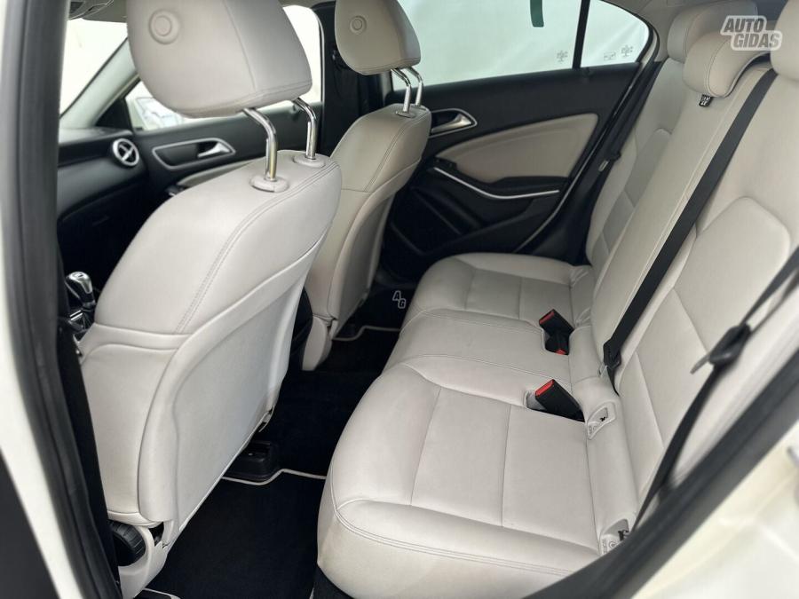 Balts Mercedes-Benz A 200 2015 Avižieniai, ar dzinēja tilpumu 1.60 L un nobraukumu 153 tūkst. km par 8490 €, foto 12 vietnē AUTOMOTO.COM.LV
